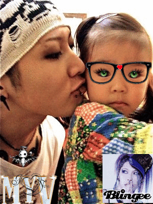 Miyavi And Daughters